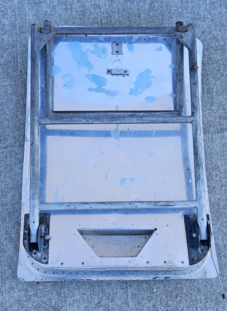 A26 INVADER CREW ENTRY LADDER HATCH - Round Engine Aero